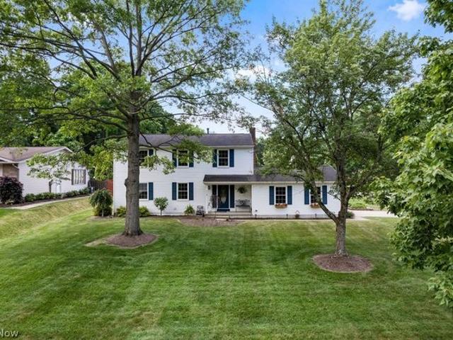 518 Treeside Dr, Stow, OH 44224