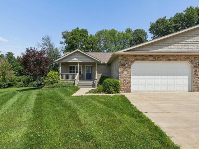 518A Hickory Ln, Howard, OH 43028