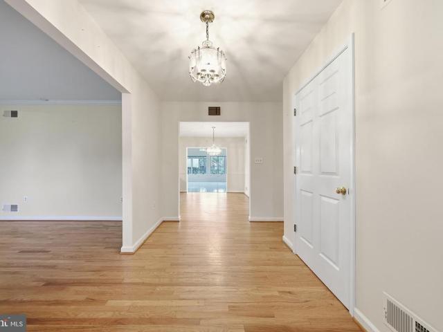 5194 Debra Road