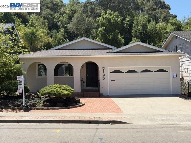 5195 Camino Alta Mira, Castro Valley, CA 94546