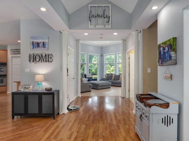 5198 W Farm Road 44