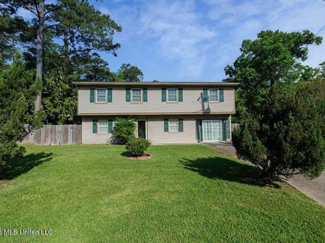5199 Jacksonville Dr, Pearlington, MS 39572