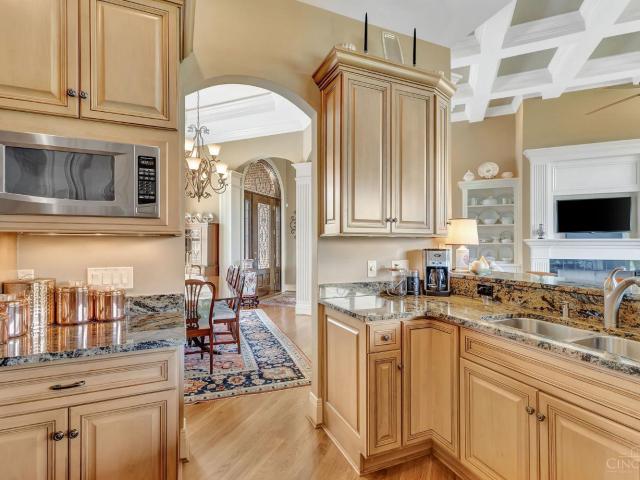 5190 emerald view drive