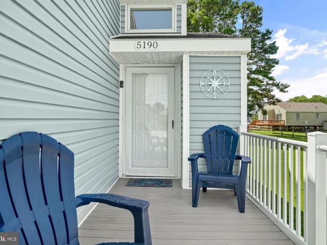 5190 Pine Tree Way