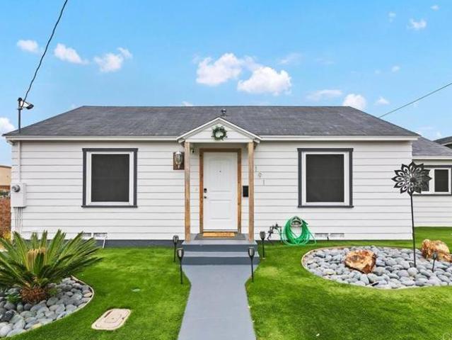 5191 Marlen Way, La Mesa, CA 91942