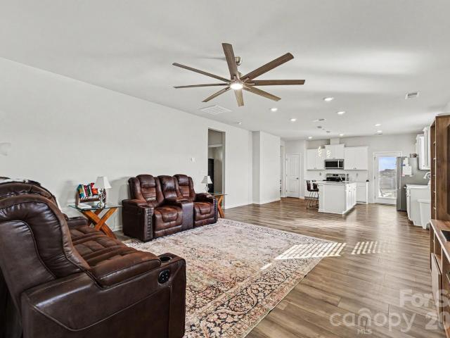 5192 Duck Lane
