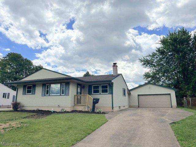 5193 Pinecrest Ave, Austintown, OH 44515