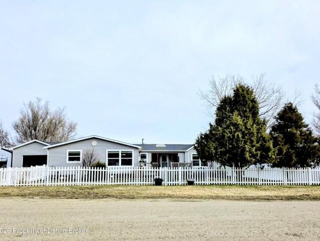 519 1st Ave NW, Wibaux, MT 59353