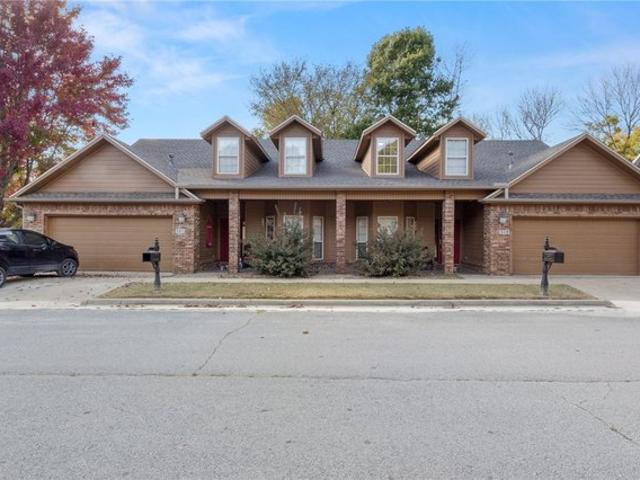519 521 S Pierremont Dr, Fayetteville, AR 72701