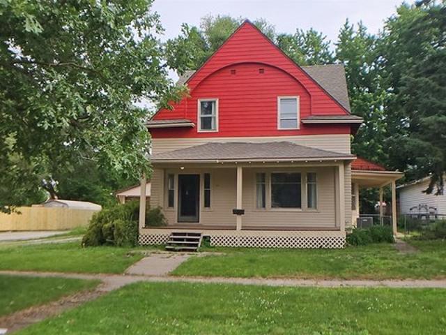 519 8th St, Boone, IA 50036