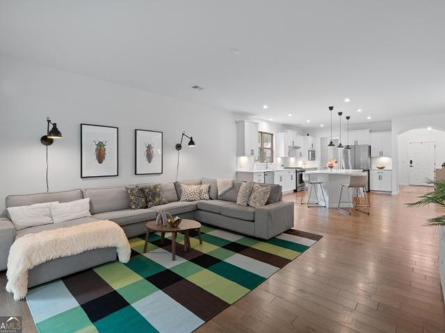519 Colebrook Way