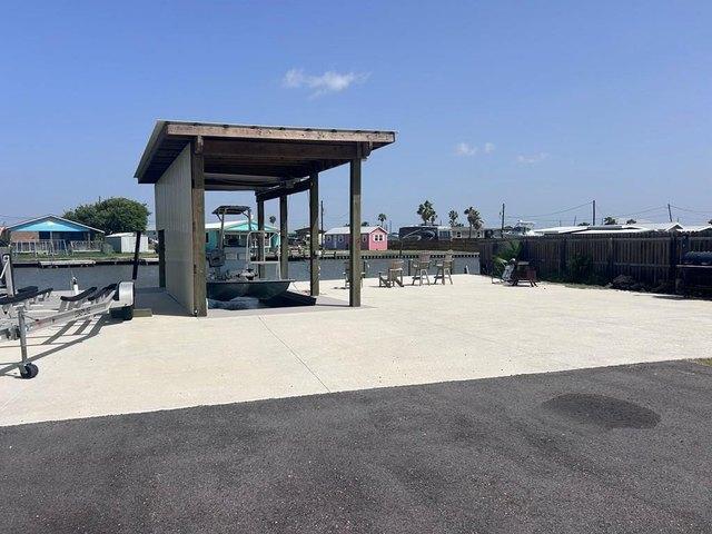 519 Copano Cove Rd, Rockport, TX 78382