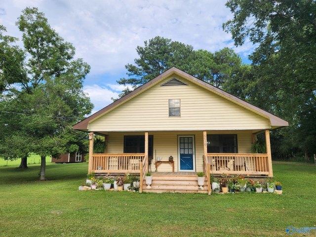 519 Carmichael Rd, Valley Head, AL 35989