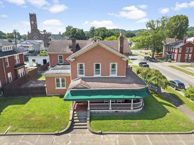 519 Center St, Ironton, OH 45638