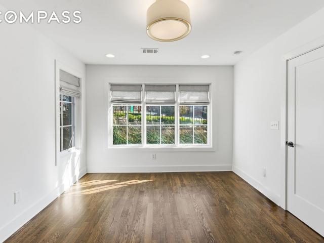 519 Chesterfield Ave 1, Nashville, TN