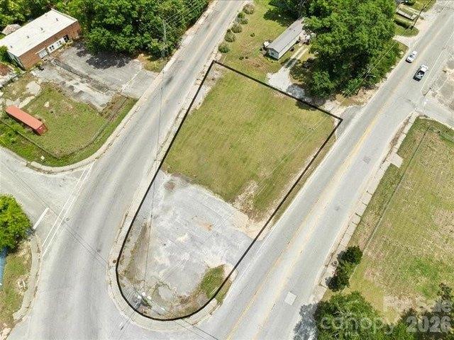 519 and 522 2nd St, Cheraw, SC 29520