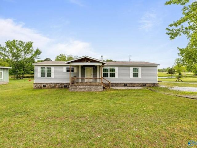 519 Apple Grove Rd, Laceys Spring, AL 35754