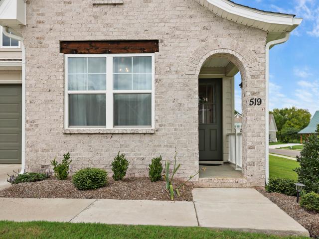 519 Byres Ct