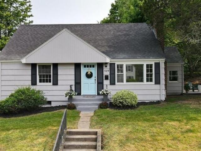 519 Fern St, West Hartford, CT 06107
