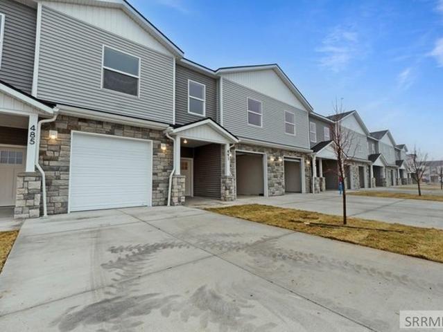 519 Furrow Dr, Sugar City, ID 83448