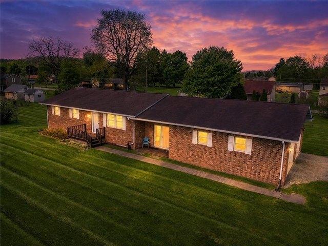 519 Oswald St, Wampum, PA 16157