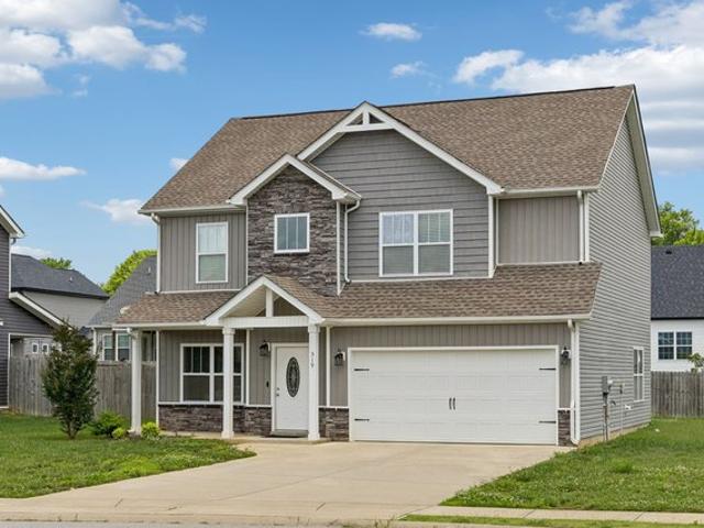 519 Latham Ct, Clarksville, TN 37043