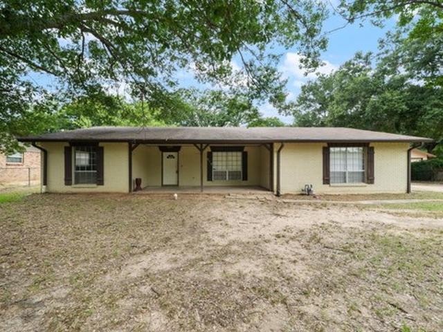 519 Malibu Dr, Malakoff, TX 75148