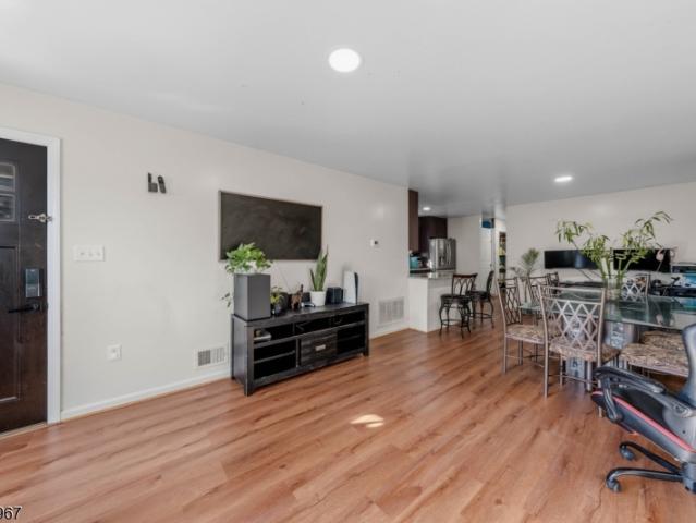 519 Maple Ave