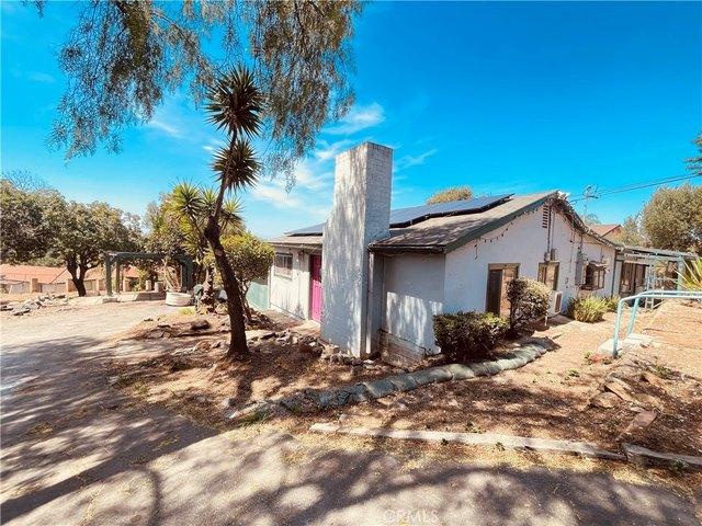 519 Mason Rd, Vista, CA 92084