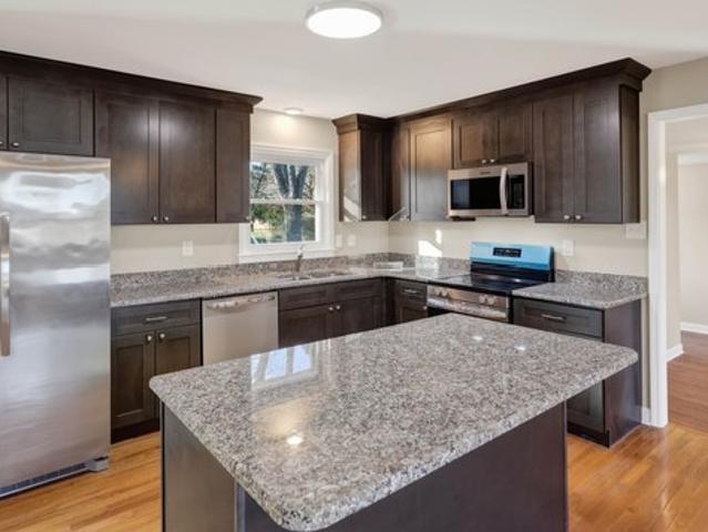519 Meadowlawn Dr, Franklin, KY 42134