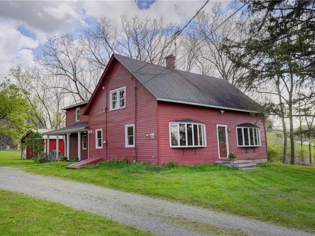 519 Mendon Ionia Rd, Honeoye Falls, NY 14472