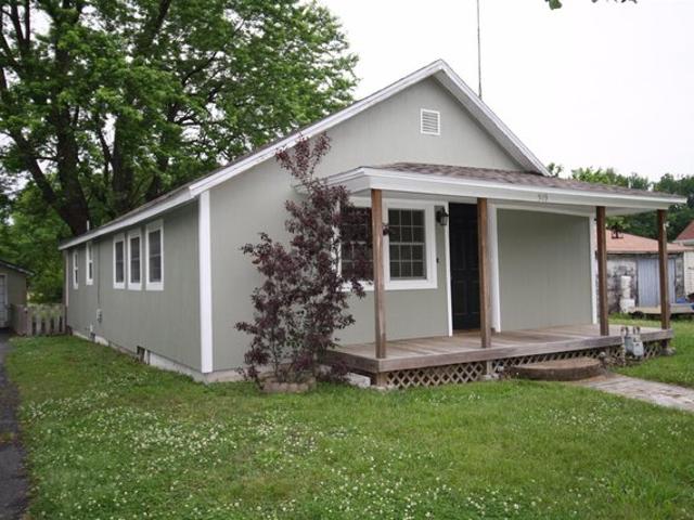 519 N Wood St, Caney, KS 67333