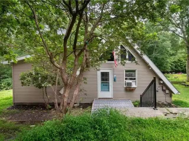 519 S CORTINA CT, HENRYVILLE, PA 18332 Single Family Residence.