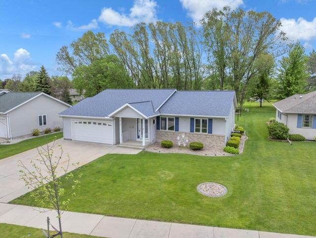 519 Sarah Dr, Fond du Lac, WI 54935