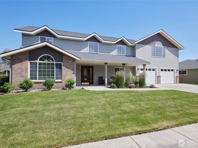 519 SE Mockingbird Dr, College Place, WA 99324