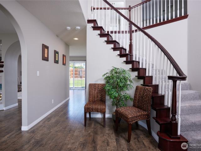 519 SE Mockingbird Drive
