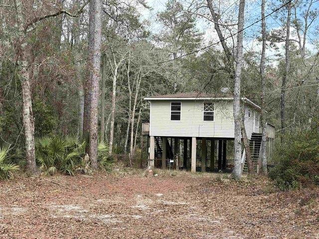519 Seminole Ln, Sopchoppy, FL 32358
