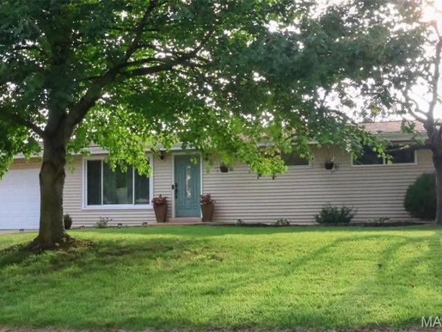 519 Sulphur Spring Rd, Manchester, MO 63021