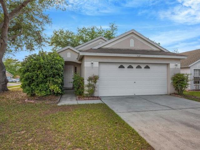 519 Summer Sails Dr, Valrico, FL 33594