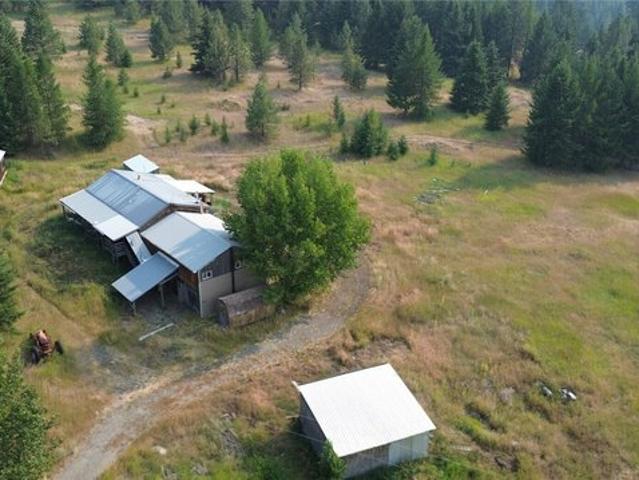 519 Pontiac Ridge Rd, Oroville, WA 98844
