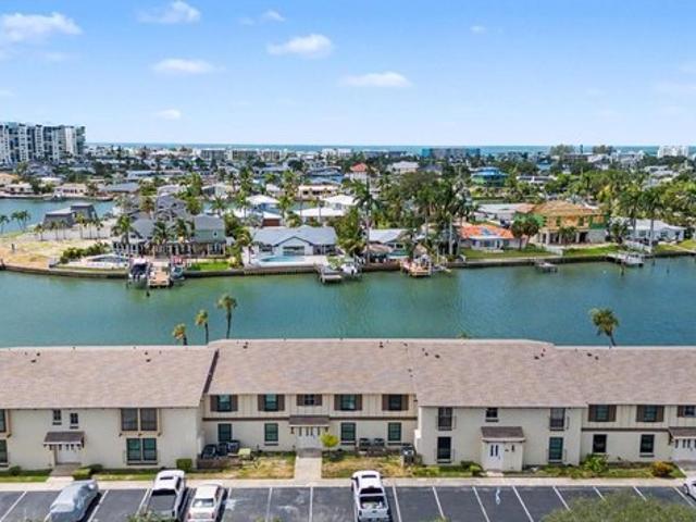 519 Plaza Seville Ct Apt 39, Treasure Island, FL 33706