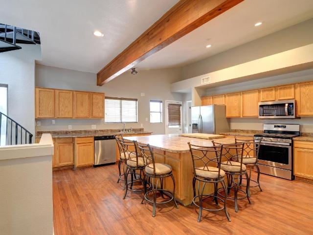519 W 13th