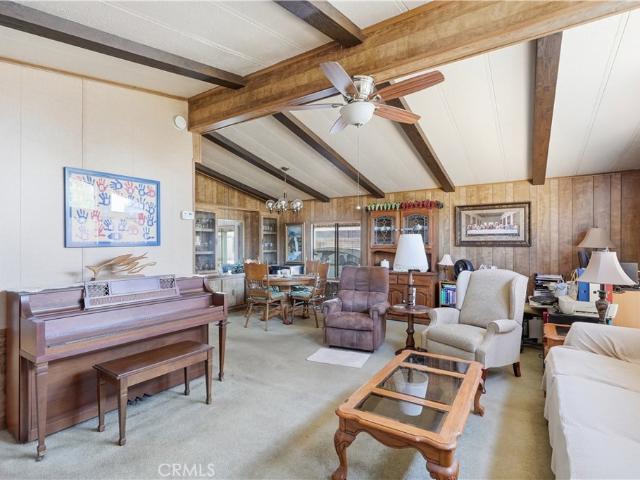 519 W Taylor