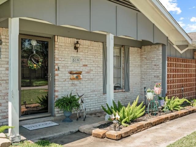 519 Travis Street