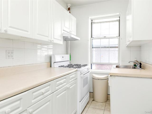 51 40 30th Avenue 5B