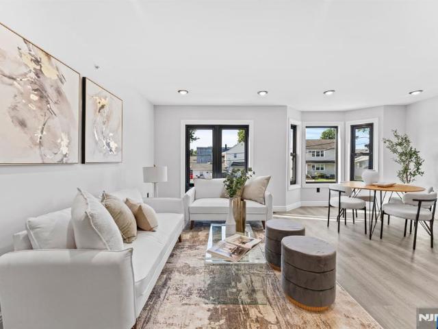51 59 Bedford # 2B