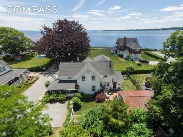 51 9th Ave, Warwick, RI