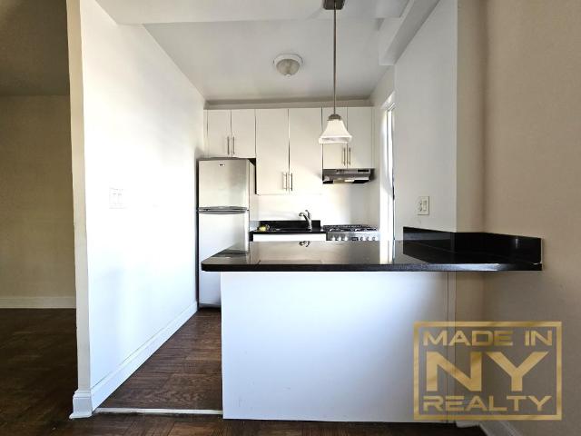 51 01 39th Avenue, Queens, NY