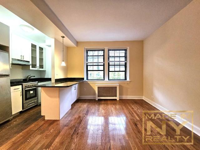 51 01 39th Avenue, Queens, NY