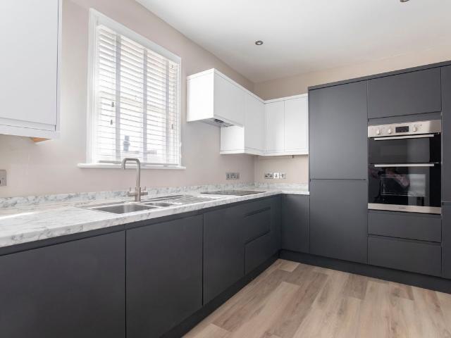 51 To 53 High Street, Cheltenham GL50, 2 bed flat to rent, £1,250 pcm | PrimeLocation